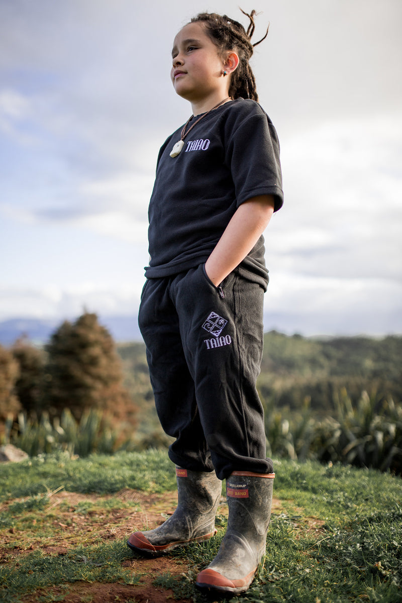 Tarau Roa (Pants) - Tamariki Tūhua – My Taiao™